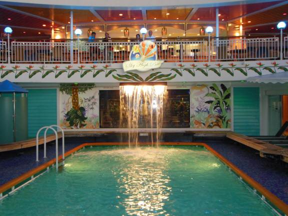 Cruise Ship Decor on the Norwegian Pearl | Cruise Stories