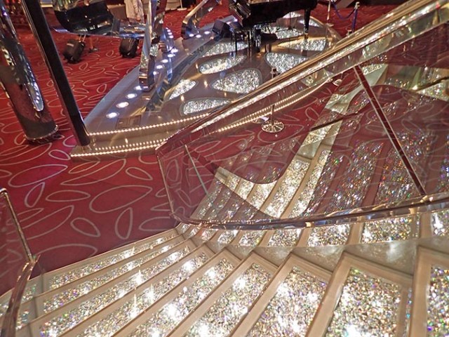 Décor on MSC Meraviglia | Cruise Stories